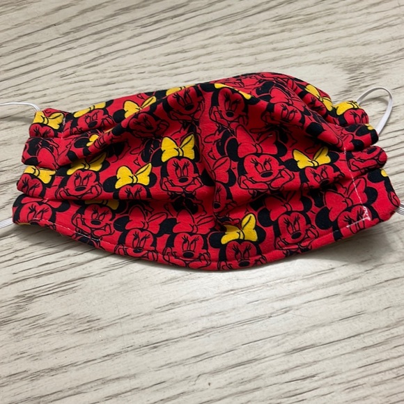 Accessories | Disneys Minnie Mouse Adult Face Mask | Poshmark